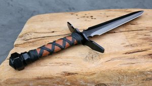 Dagger vs. Dirk: What's the Difference? | Homestead Authority