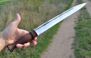 Dagger vs. Dirk: What's the Difference? | Homestead Authority